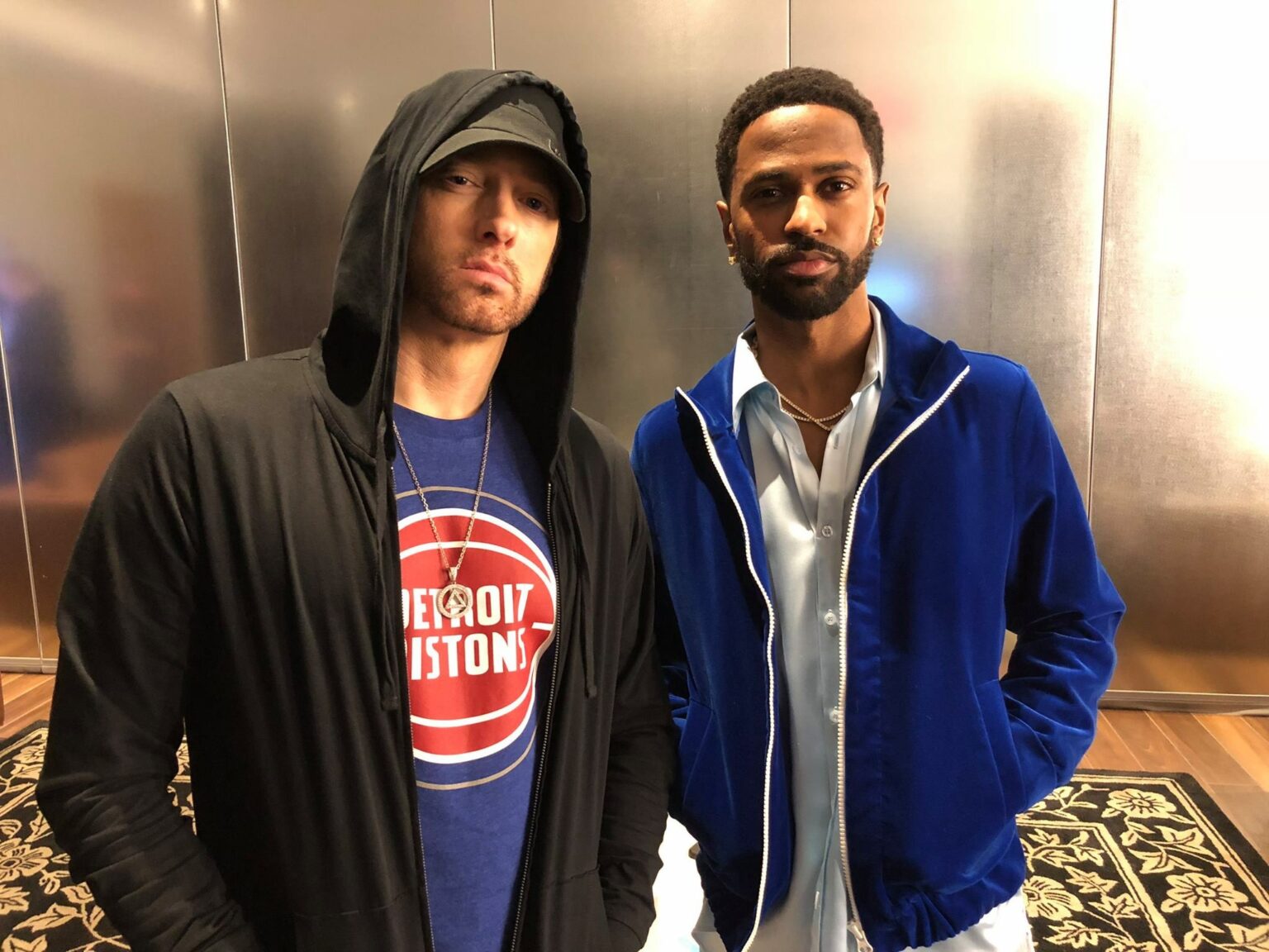 Eminem faz aparição surpresa no jogo dos Pistons e dá as boas vindas ao ...